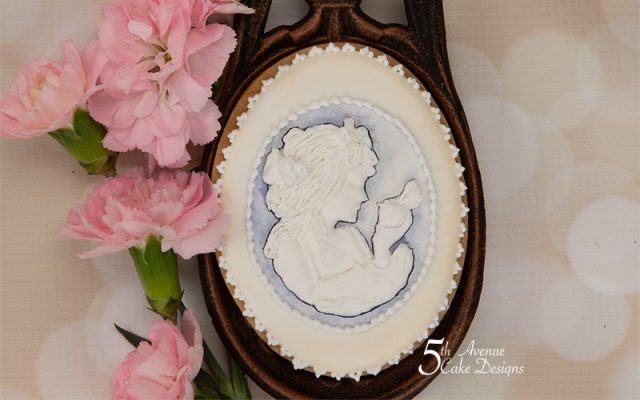 Bas Relief Cameo Cookie Art Lesson 🍁🌰🌹 | 5th Avenue Cake Designs
